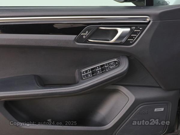 Melns Porsche Macan 2020 Tallina, ar dzinēja tilpumu 3.00 L un nobraukumu 83 tūkst. km par 52900 €, foto 11 vietnē AUTOMOTO.COM.LV
