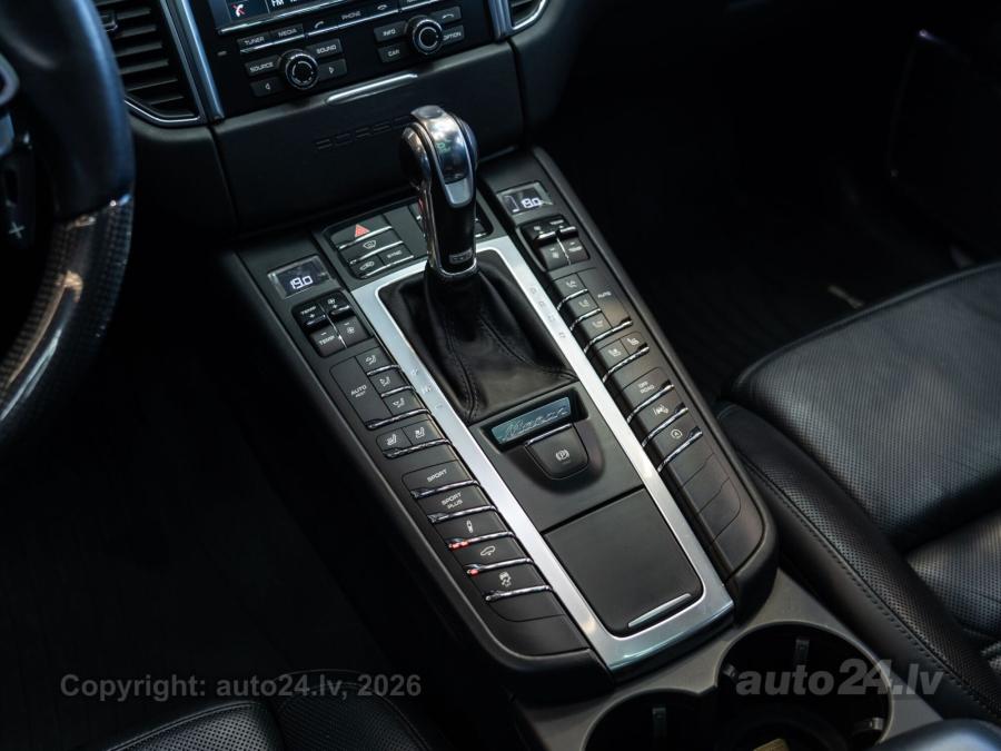 Zils Porsche Macan 2014 Tallina, ar dzinēja tilpumu 3.00 L un nobraukumu 213 tūkst. km par 36900 €, foto 10 vietnē AUTOMOTO.COM.LV
