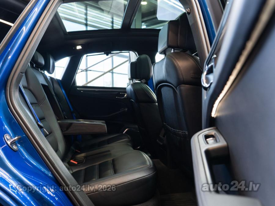 Zils Porsche Macan 2014 Tallina, ar dzinēja tilpumu 3.00 L un nobraukumu 213 tūkst. km par 36900 €, foto 14 vietnē AUTOMOTO.COM.LV