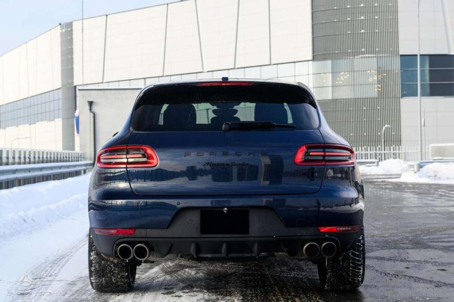 Blue Porsche Macan 2015 in Vilnius, with an engine capacity of 3.60 L and mileage of 159 thousand km for 26500 €, photo 6 on AUTOMOTO.COM.LV