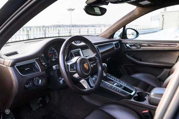 Zils Porsche Macan 2015 Viļņa, ar dzinēja tilpumu 3.60 L un nobraukumu 159 tūkst. km par 26500 €, foto 11 vietnē AUTOMOTO.COM.LV