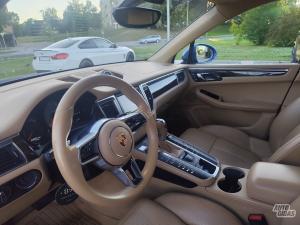 Blue Porsche Macan 2015 in Telschi, with an engine capacity of 3.00 L and mileage of 210 thousand km for 23200 €, photo 8 on AUTOMOTO.COM.LV