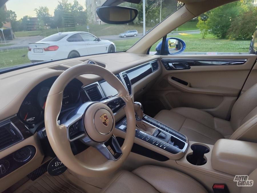 Blue Porsche Macan 2015 in Telschi, with an engine capacity of 3.00 L and mileage of 210 thousand km for 23200 €, photo 8 on AUTOMOTO.COM.LV