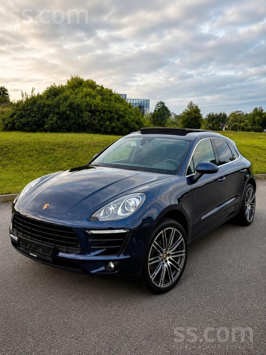 Blue Porsche Macan 2015 in Vilnius, with an engine capacity of 3.00 L and mileage of 237 thousand km for 19500 €, photo 1 on AUTOMOTO.COM.LV