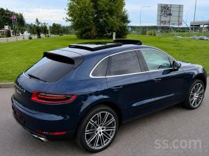 Blue Porsche Macan 2015 in Vilnius, with an engine capacity of 3.00 L and mileage of 237 thousand km for 19500 €, photo 9 on AUTOMOTO.COM.LV