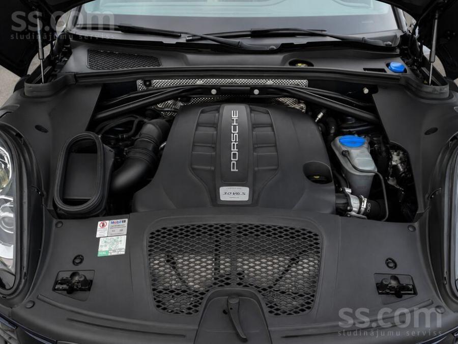 Blue Porsche Macan 2015 in Vilnius, with an engine capacity of 3.00 L and mileage of 237 thousand km for 19500 €, photo 12 on AUTOMOTO.COM.LV