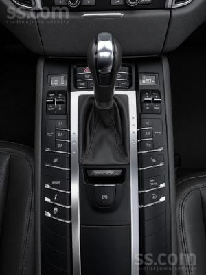 Blue Porsche Macan 2015 in Vilnius, with an engine capacity of 3.00 L and mileage of 237 thousand km for 19500 €, photo 20 on AUTOMOTO.COM.LV