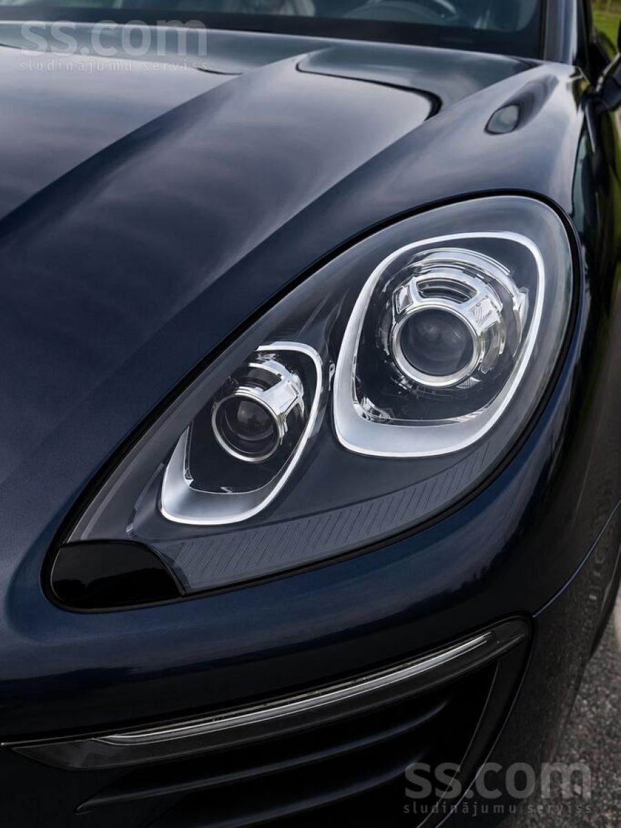 Blue Porsche Macan 2015 in Vilnius, with an engine capacity of 3.00 L and mileage of 237 thousand km for 19500 €, photo 22 on AUTOMOTO.COM.LV