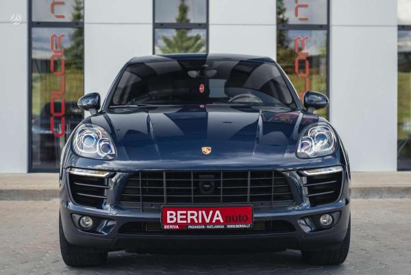 Blue Porsche Macan 2015 in Vilnius, with an engine capacity of 2.97 L and mileage of 333 thousand km for 18900 €, photo 4 on AUTOMOTO.COM.LV