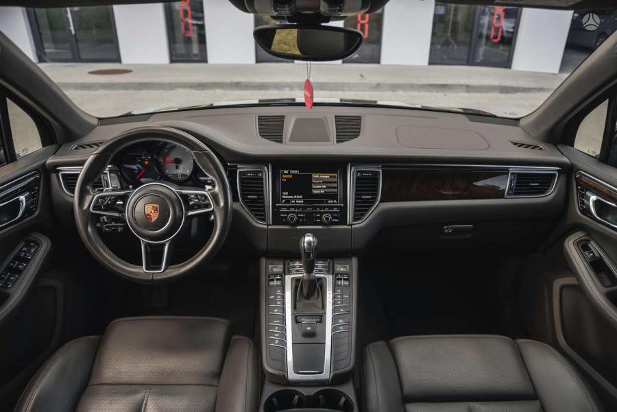 Zils Porsche Macan 2015 Viļņa, ar dzinēja tilpumu 2.97 L un nobraukumu 333 tūkst. km par 18900 €, foto 20 vietnē AUTOMOTO.COM.LV