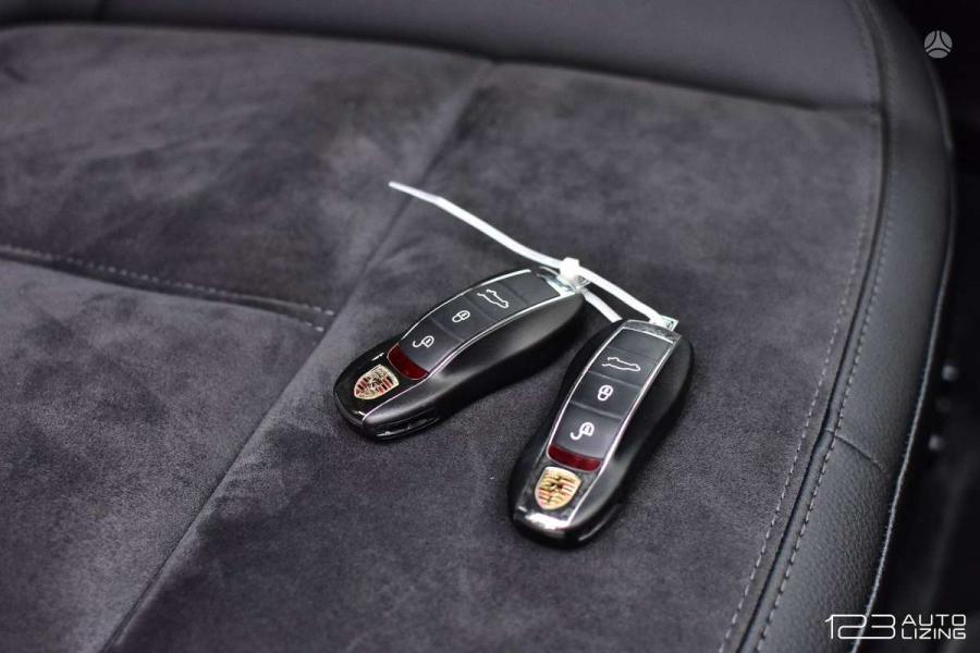Zils Porsche Macan 2016 Kretinga, ar dzinēja tilpumu 2.00 L un nobraukumu 39 tūkst. km par 31800 €, foto 31 vietnē AUTOMOTO.COM.LV