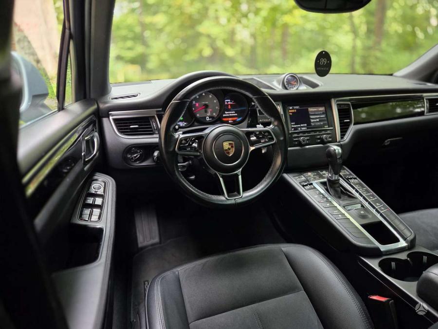 Blue Porsche Macan 2016 in Vilnius, with an engine capacity of 3.00 L and mileage of 141 thousand km for 22999 €, photo 13 on AUTOMOTO.COM.LV