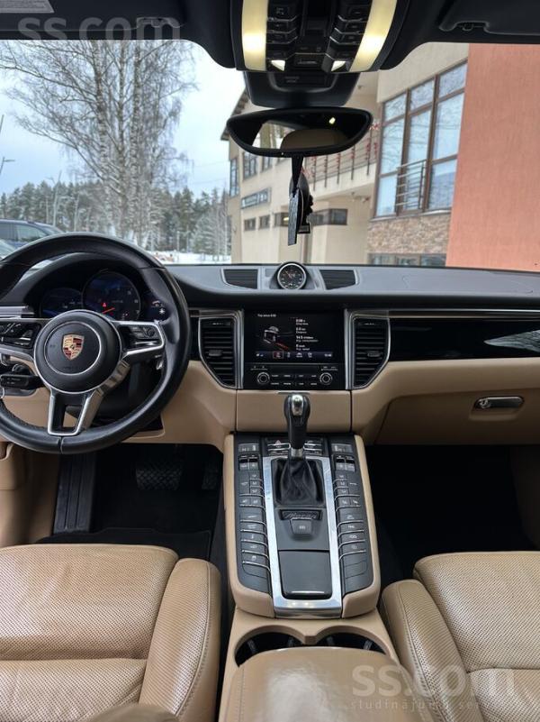 Zils Porsche Macan 2017 Rīga, ar dzinēja tilpumu 3.00 L un nobraukumu 146 tūkst. km par 30500 €, foto 9 vietnē AUTOMOTO.COM.LV