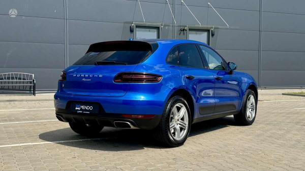 Zils Porsche Macan 2017 Viļņa, ar dzinēja tilpumu 1.98 L un nobraukumu 150 tūkst. km par 20990 €, foto 4 vietnē AUTOMOTO.COM.LV