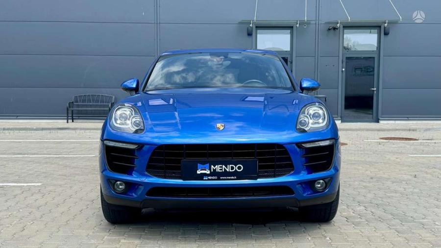 Blue Porsche Macan 2017 in Vilnius, with an engine capacity of 1.98 L and mileage of 150 thousand km for 20990 €, photo 9 on AUTOMOTO.COM.LV