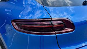 Blue Porsche Macan 2017 in Vilnius, with an engine capacity of 1.98 L and mileage of 150 thousand km for 20990 €, photo 11 on AUTOMOTO.COM.LV