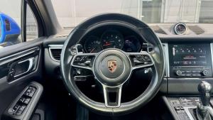 Blue Porsche Macan 2017 in Vilnius, with an engine capacity of 1.98 L and mileage of 150 thousand km for 20990 €, photo 22 on AUTOMOTO.COM.LV