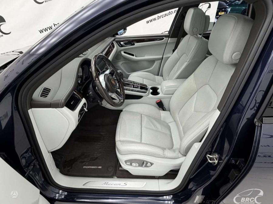 Zils Porsche Macan 2017 Viļņa, ar dzinēja tilpumu 3.00 L un nobraukumu 125 tūkst. km par 22900 €, foto 24 vietnē AUTOMOTO.COM.LV
