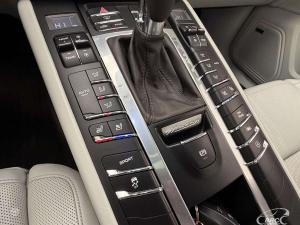 Zils Porsche Macan 2017 Viļņa, ar dzinēja tilpumu 3.00 L un nobraukumu 125 tūkst. km par 22900 €, foto 30 vietnē AUTOMOTO.COM.LV