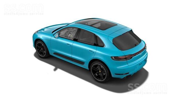 Blue Porsche Macan 2018 in Riga, with an engine capacity of 2.00 L and mileage of 93 thousand km for 39900 €, photo 4 on AUTOMOTO.COM.LV
