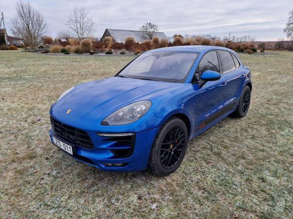 Blue Porsche Macan 2018 in Panevezys, with an engine capacity of 3.00 L and mileage of 48 thousand km for 34500 €, photo 2 on AUTOMOTO.COM.LV
