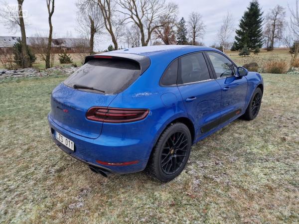 Blue Porsche Macan 2018 in Panevezys, with an engine capacity of 3.00 L and mileage of 48 thousand km for 34500 €, photo 6 on AUTOMOTO.COM.LV