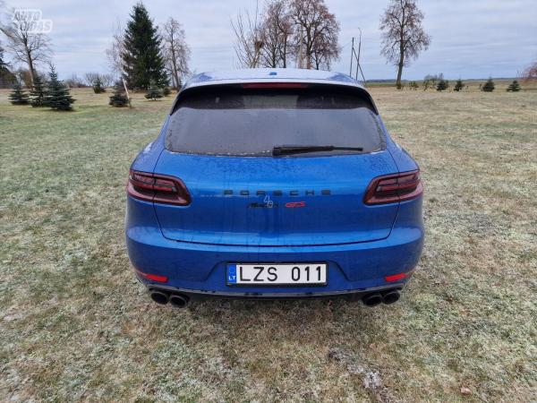 Blue Porsche Macan 2018 in Panevezys, with an engine capacity of 3.00 L and mileage of 48 thousand km for 34500 €, photo 7 on AUTOMOTO.COM.LV