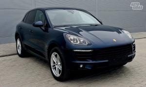 Blue Porsche Macan 2018 in Kretinga, with an engine capacity of 2.00 L and mileage of 98 thousand km for 24950 €, photo 4 on AUTOMOTO.COM.LV
