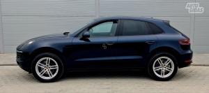 Blue Porsche Macan 2018 in Kretinga, with an engine capacity of 2.00 L and mileage of 98 thousand km for 24950 €, photo 6 on AUTOMOTO.COM.LV