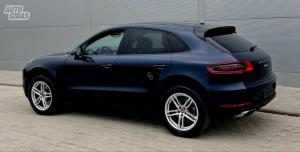 Blue Porsche Macan 2018 in Kretinga, with an engine capacity of 2.00 L and mileage of 98 thousand km for 24950 €, photo 7 on AUTOMOTO.COM.LV