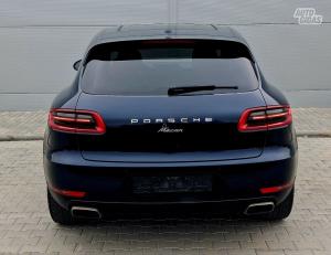 Blue Porsche Macan 2018 in Kretinga, with an engine capacity of 2.00 L and mileage of 98 thousand km for 24950 €, photo 12 on AUTOMOTO.COM.LV
