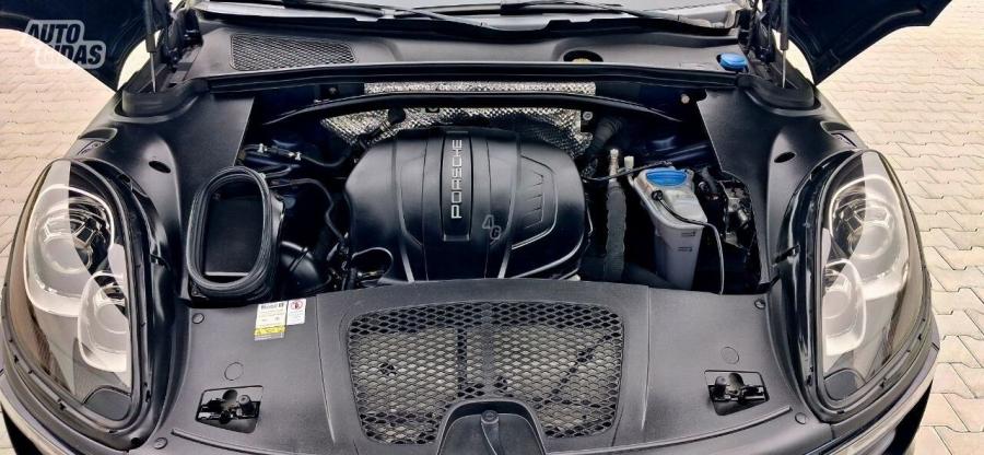 Blue Porsche Macan 2018 in Kretinga, with an engine capacity of 2.00 L and mileage of 98 thousand km for 24950 €, photo 37 on AUTOMOTO.COM.LV