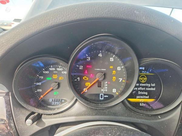Zils Porsche Macan 2018 Raseiniai, ar dzinēja tilpumu 1.98 L un nobraukumu 140 tūkst. km par 12800 €, foto 6 vietnē AUTOMOTO.COM.LV