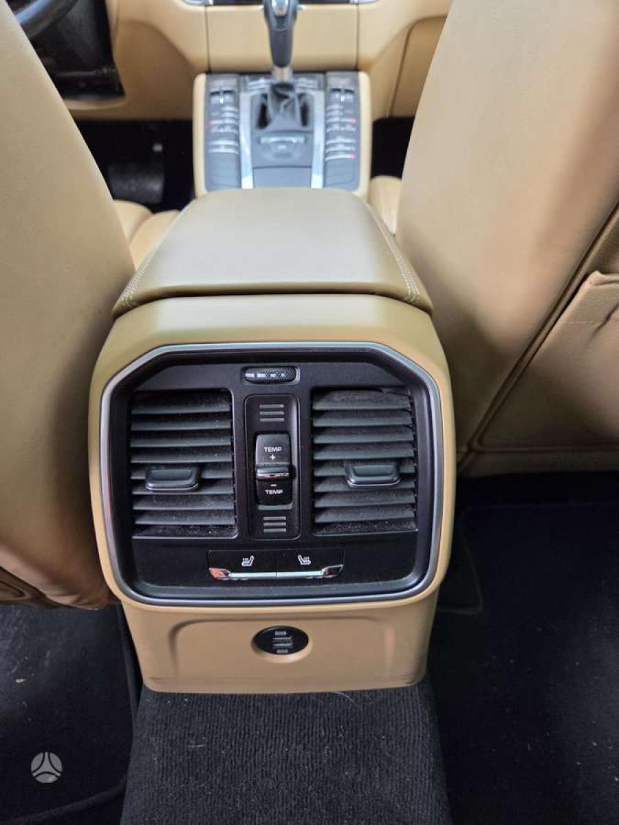 Zils Porsche Macan 2018 Viļņa, ar dzinēja tilpumu 3.00 L un nobraukumu 149 tūkst. km par 25555 €, foto 13 vietnē AUTOMOTO.COM.LV