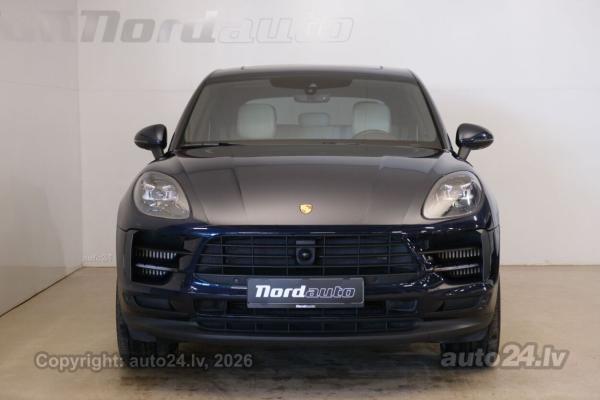 Blue Porsche Macan 2019 in Tallinn, with an engine capacity of 3.00 L and mileage of 117 thousand km for 44900 €, photo 3 on AUTOMOTO.COM.LV