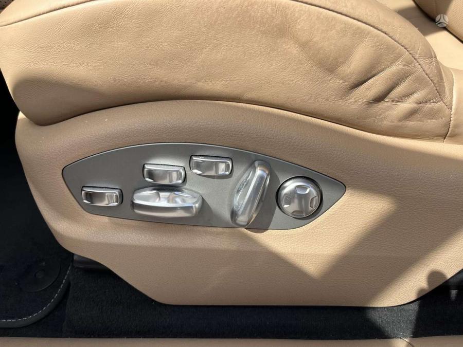 Zils Porsche Macan 2019 Viļņa, ar dzinēja tilpumu 3.00 L un nobraukumu 273 tūkst. km par 28399 €, foto 13 vietnē AUTOMOTO.COM.LV