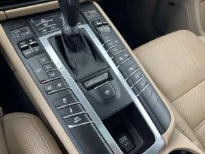 Zils Porsche Macan 2019 Viļņa, ar dzinēja tilpumu 3.00 L un nobraukumu 273 tūkst. km par 28399 €, foto 14 vietnē AUTOMOTO.COM.LV