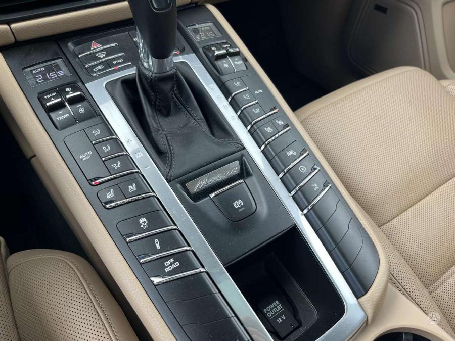 Zils Porsche Macan 2019 Viļņa, ar dzinēja tilpumu 3.00 L un nobraukumu 273 tūkst. km par 28399 €, foto 14 vietnē AUTOMOTO.COM.LV