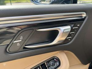 Zils Porsche Macan 2019 Viļņa, ar dzinēja tilpumu 3.00 L un nobraukumu 273 tūkst. km par 28399 €, foto 29 vietnē AUTOMOTO.COM.LV