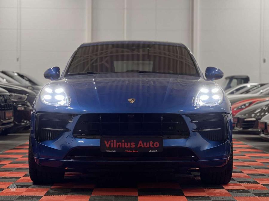 Blue Porsche Macan 2020 in Vilnius, with an engine capacity of 2.98 L and mileage of 81 thousand km for 49990 €, photo 2 on AUTOMOTO.COM.LV