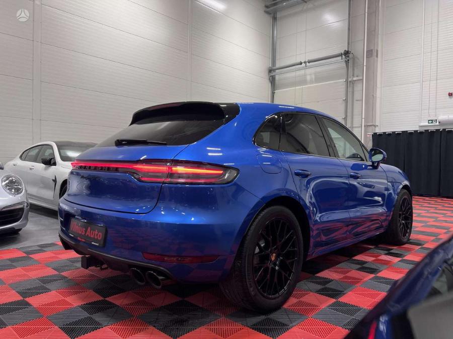 Blue Porsche Macan 2020 in Vilnius, with an engine capacity of 2.98 L and mileage of 81 thousand km for 49990 €, photo 4 on AUTOMOTO.COM.LV