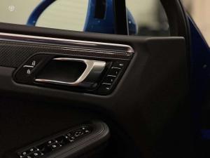 Blue Porsche Macan 2020 in Vilnius, with an engine capacity of 2.89 L and mileage of 81 thousand km for 40488 €, photo 15 on AUTOMOTO.COM.LV
