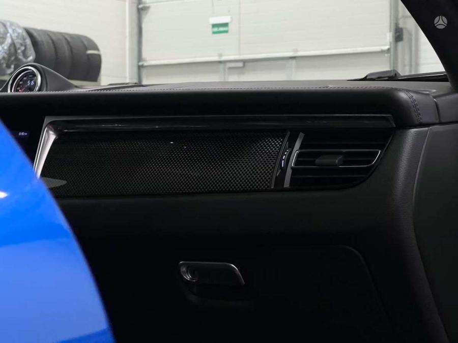 Blue Porsche Macan 2020 in Vilnius, with an engine capacity of 2.89 L and mileage of 81 thousand km for 40488 €, photo 19 on AUTOMOTO.COM.LV