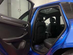 Blue Porsche Macan 2020 in Vilnius, with an engine capacity of 2.89 L and mileage of 81 thousand km for 40488 €, photo 33 on AUTOMOTO.COM.LV