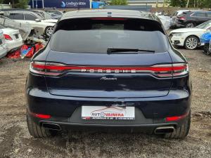 Blue Porsche Macan 2021 in Vilnius, with an engine capacity of 1.98 L and mileage of 74 thousand km for 17400 €, photo 4 on AUTOMOTO.COM.LV