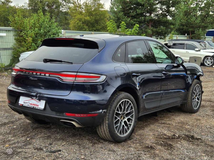 Blue Porsche Macan 2021 in Vilnius, with an engine capacity of 1.98 L and mileage of 74 thousand km for 17400 €, photo 5 on AUTOMOTO.COM.LV