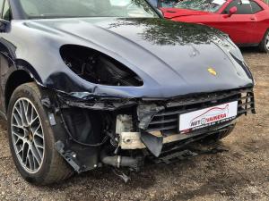 Blue Porsche Macan 2021 in Vilnius, with an engine capacity of 1.98 L and mileage of 74 thousand km for 17400 €, photo 9 on AUTOMOTO.COM.LV