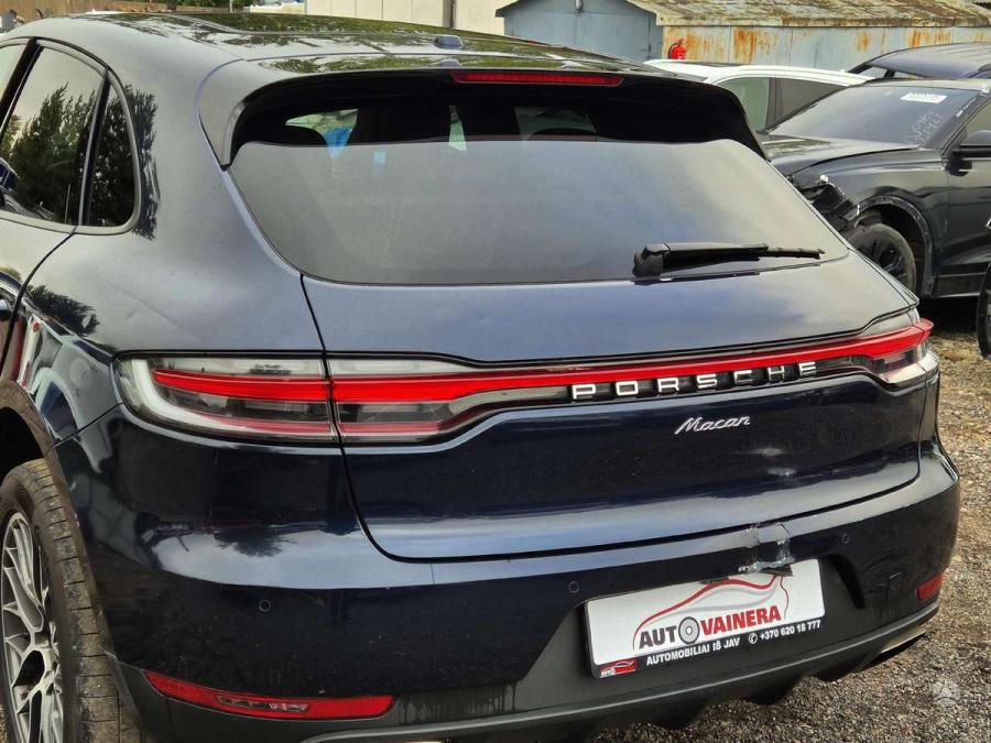 Blue Porsche Macan 2021 in Vilnius, with an engine capacity of 1.98 L and mileage of 74 thousand km for 17400 €, photo 10 on AUTOMOTO.COM.LV