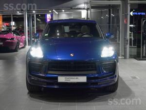 Blue Porsche Macan 2022 in Riga, with an engine capacity of 3.00 L and mileage of 65 thousand km for 67900 €, photo 2 on AUTOMOTO.COM.LV