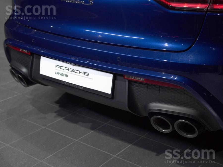 Blue Porsche Macan 2022 in Riga, with an engine capacity of 3.00 L and mileage of 65 thousand km for 67900 €, photo 19 on AUTOMOTO.COM.LV